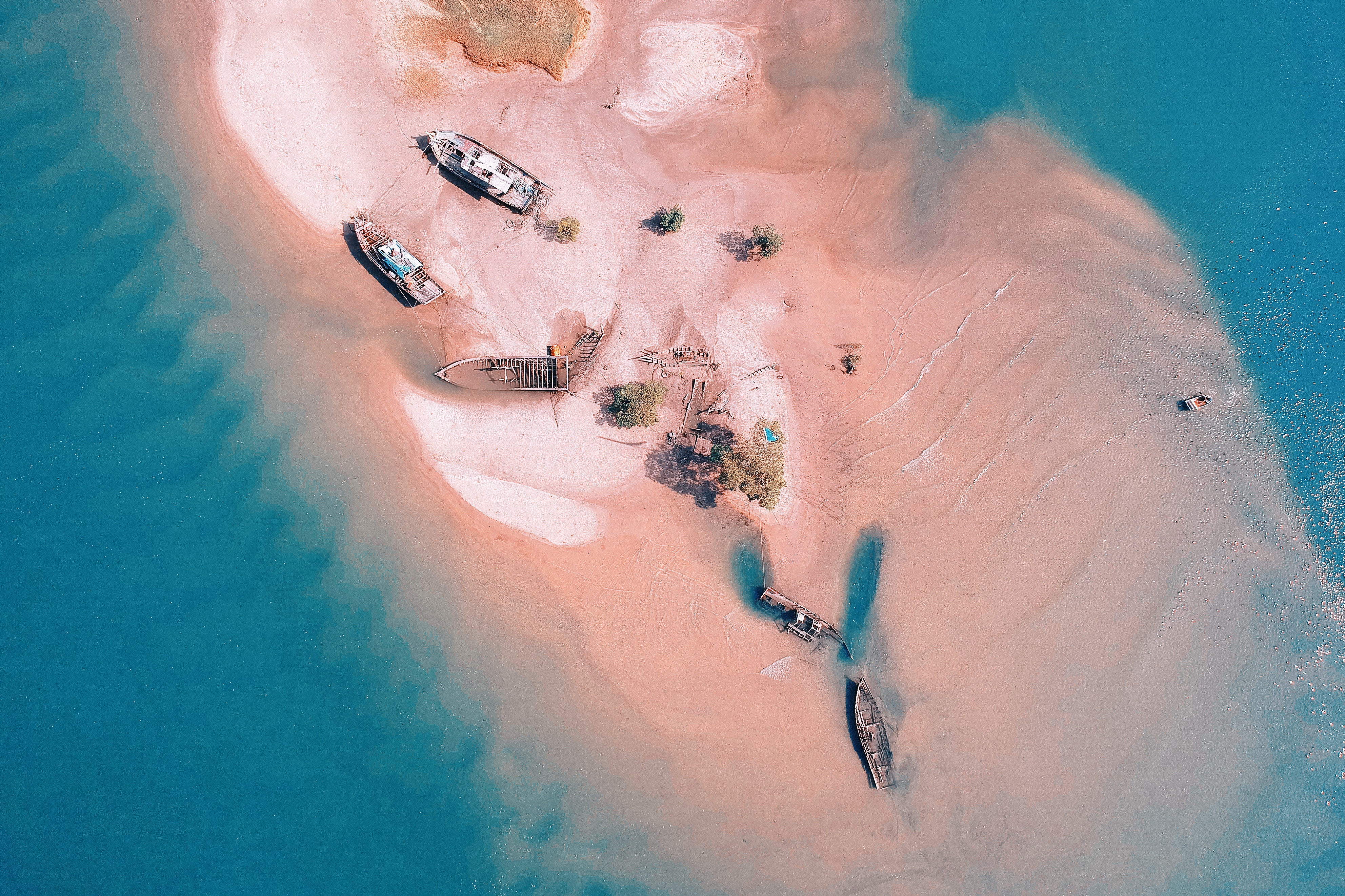 Aerial view of stranded boats surrounded by water Pixeor Large